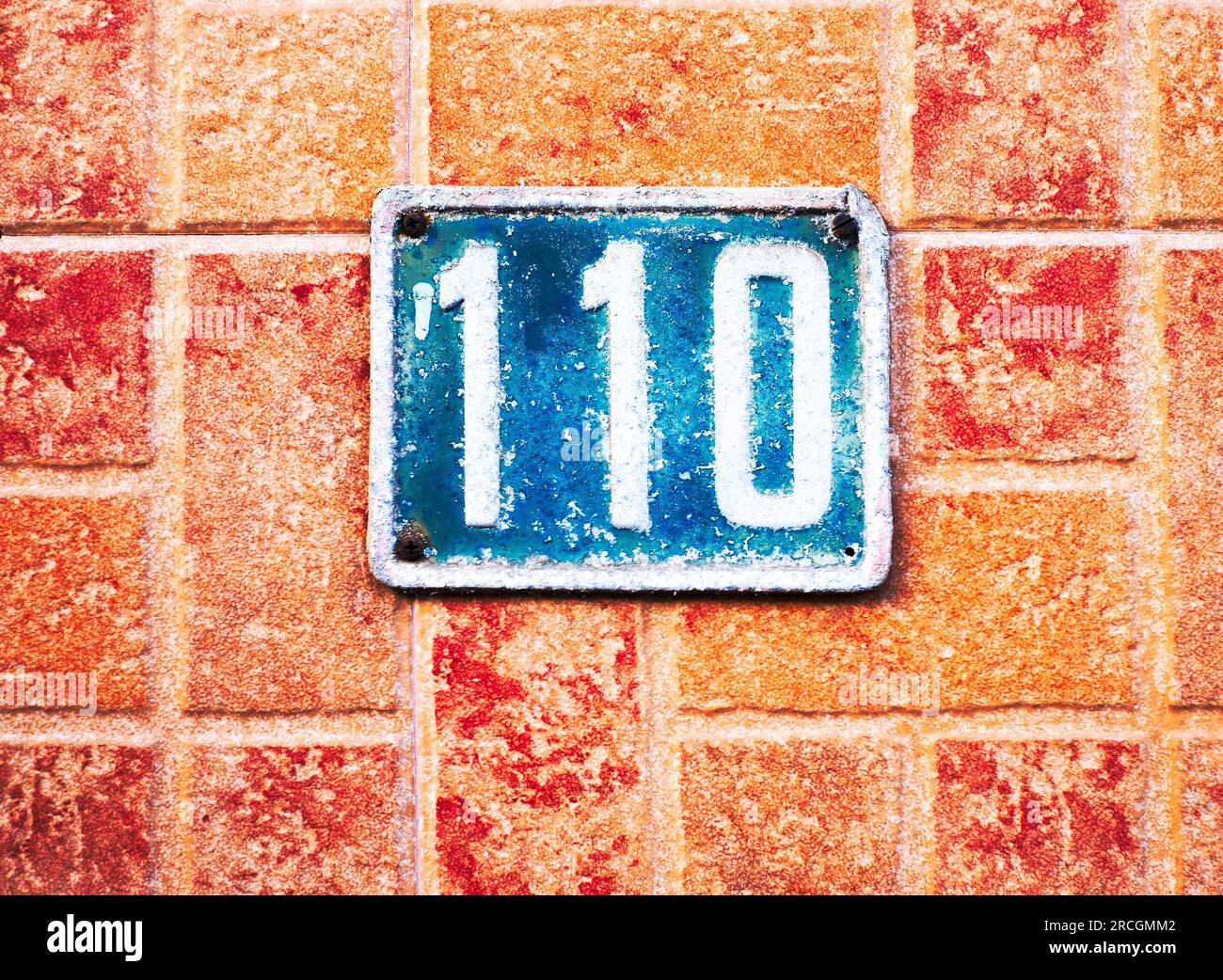 Hundred column hi-res stock photography and images - Alamy