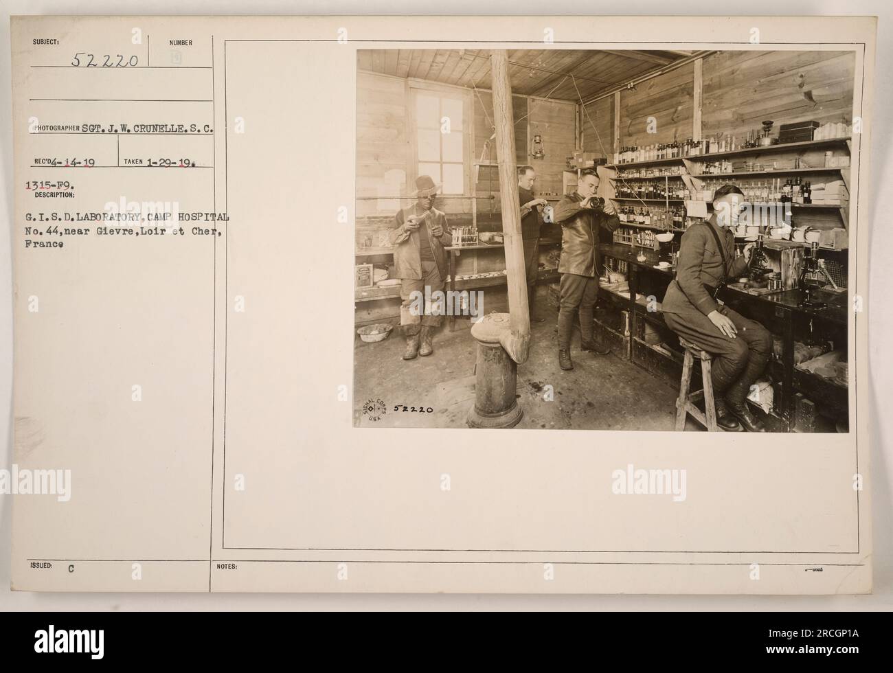 World war 1 medical laboratory hi-res stock photography and images - Alamy