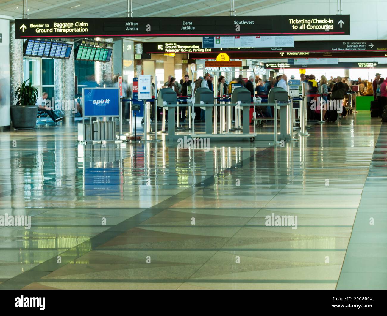 Check in line Stock Photo - Alamy