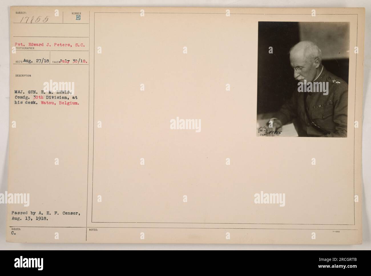 Pvt. Edward J. Peters, S.C. photographed Maj. Gen. E. M. Lewis, Comdg ...