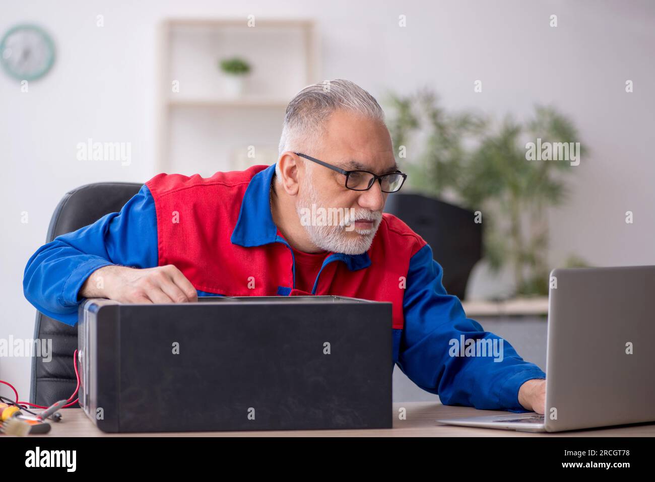 upgrading-old-computer-hi-res-stock-photography-and-images-alamy