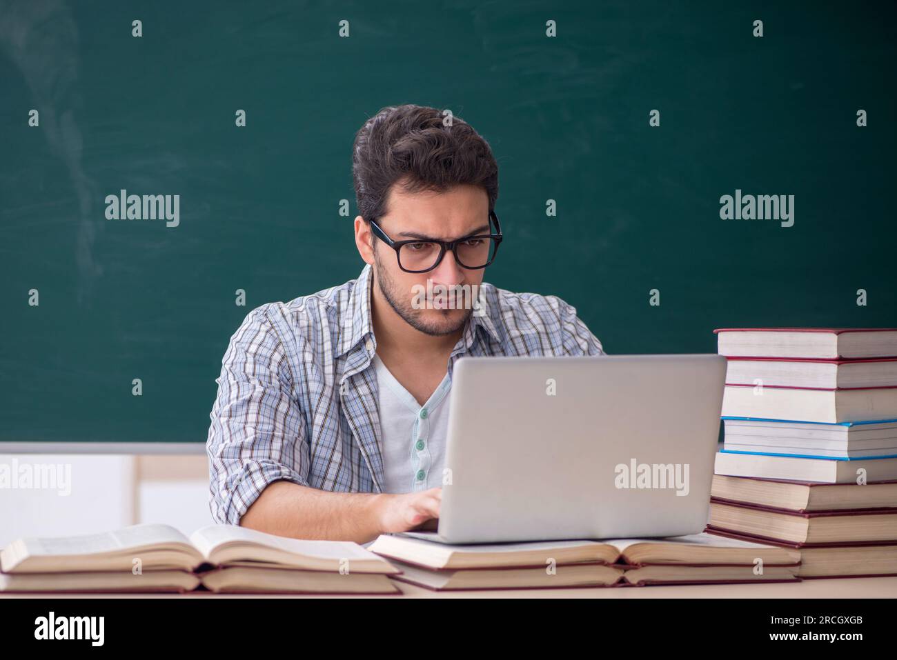 Tele teaching hi-res stock photography and images - Alamy