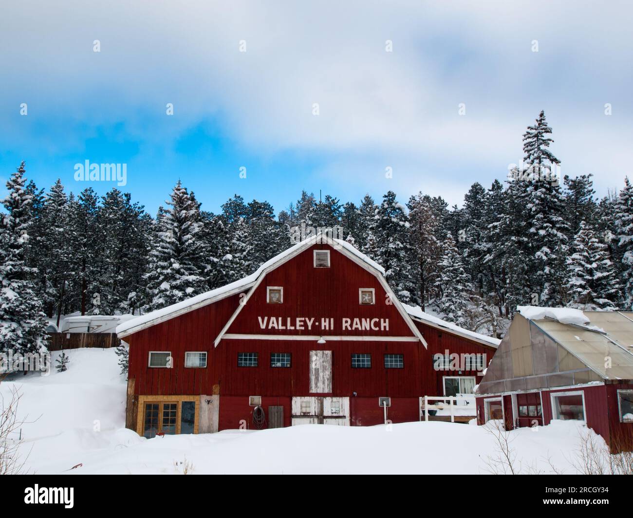 Red barn hi hi-res stock photography and images - Alamy