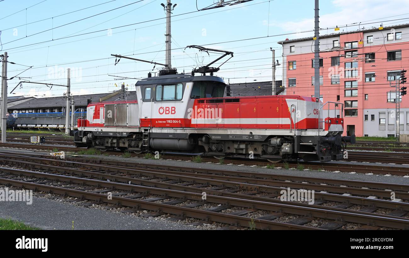 ÖBB Austrian Crocodile Locomotive Stock Photo - Alamy