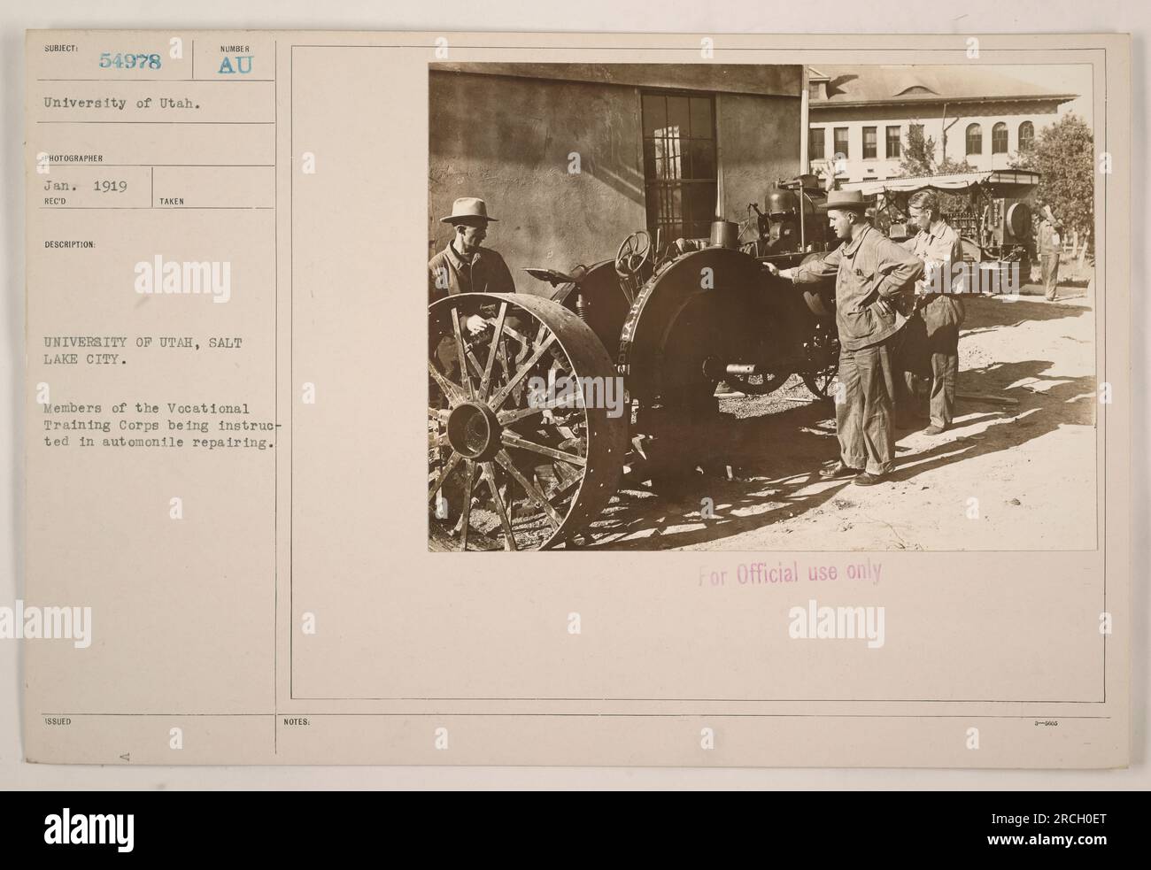 Military vocational training program hi-res stock photography and ...