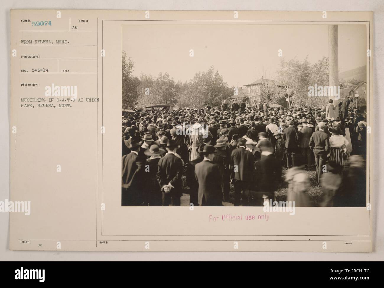 Soldiers from the Student Army Training Corps (S.A.T.C.) gather and ...