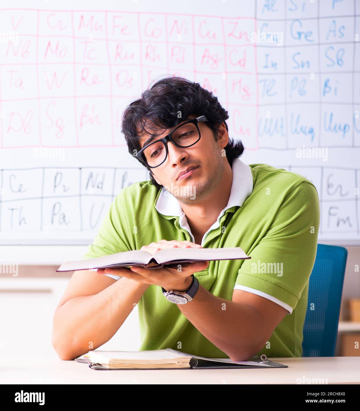 Periodic table elements classroom hi-res stock photography and images ...