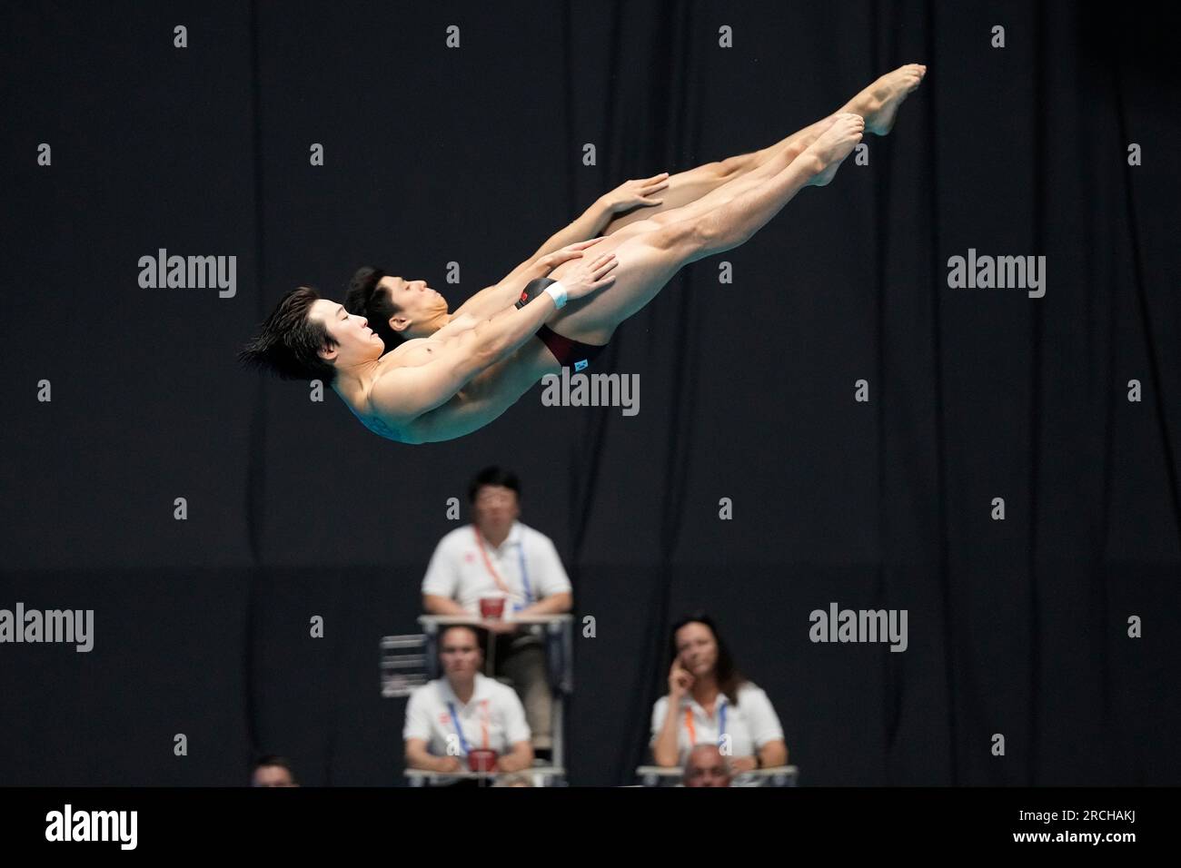 Woo Ha-ram and Yi Jae-gyeong of South Korea compete in the synchronized ...