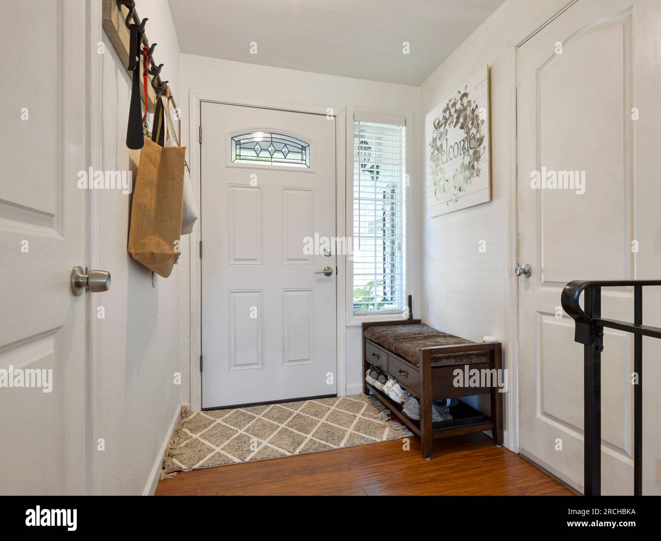 Room entrance hi-res stock photography and images - Alamy