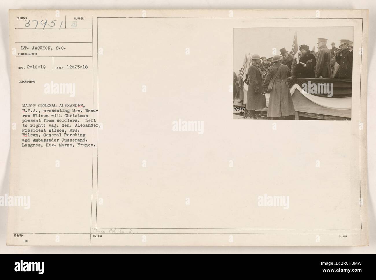 Major General Alexander presents Mrs. Woodrow Wilson a Christmas ...