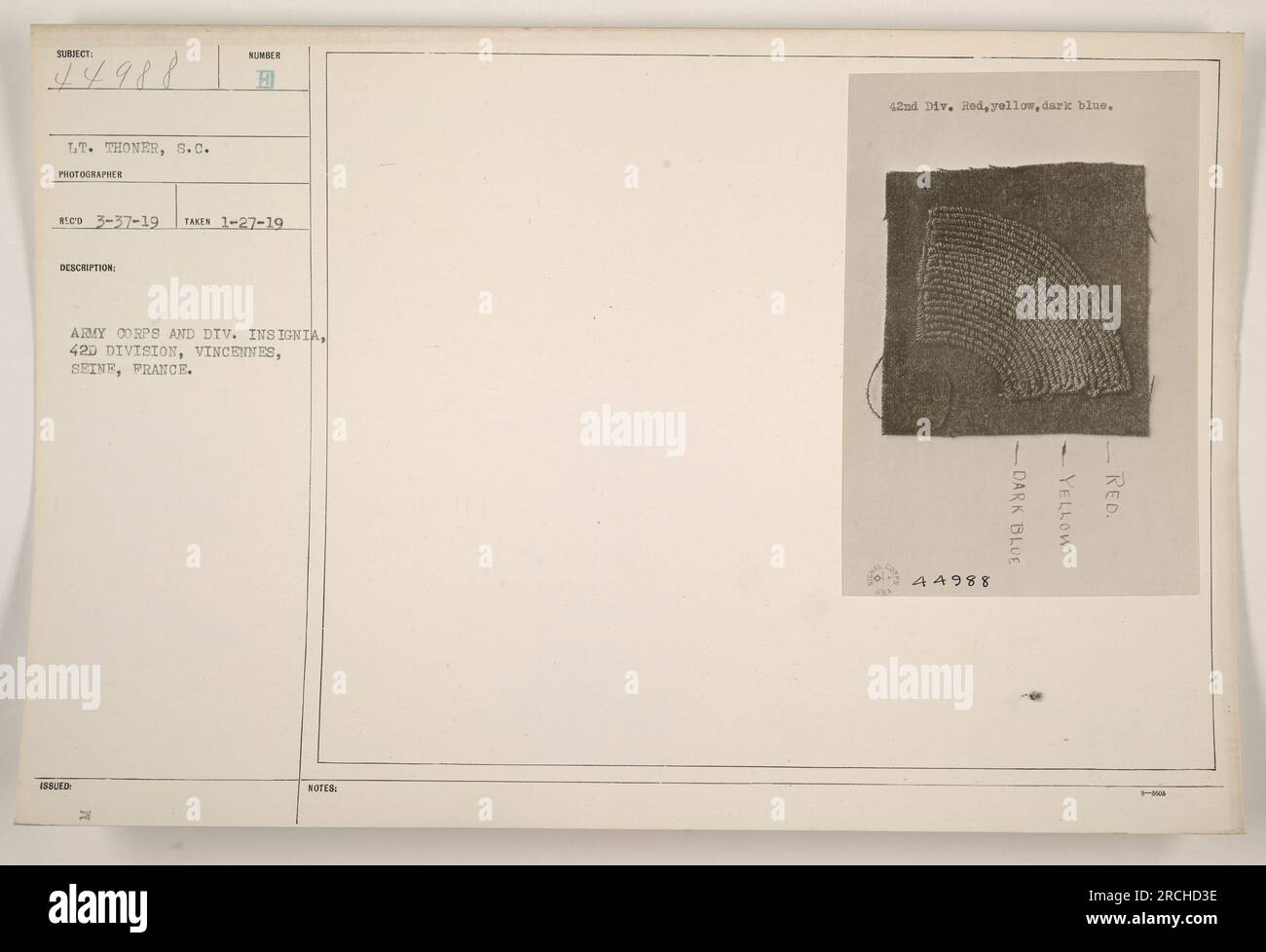 Army soldiers from the 42nd Division pose with their insignia in ...