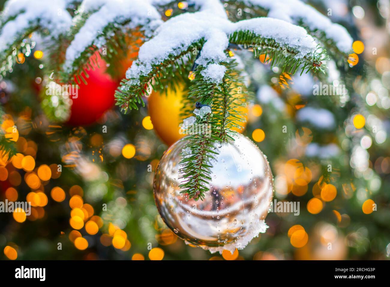 Opera House Christmas market, Zurich, Switzerland Stock Photo - Alamy