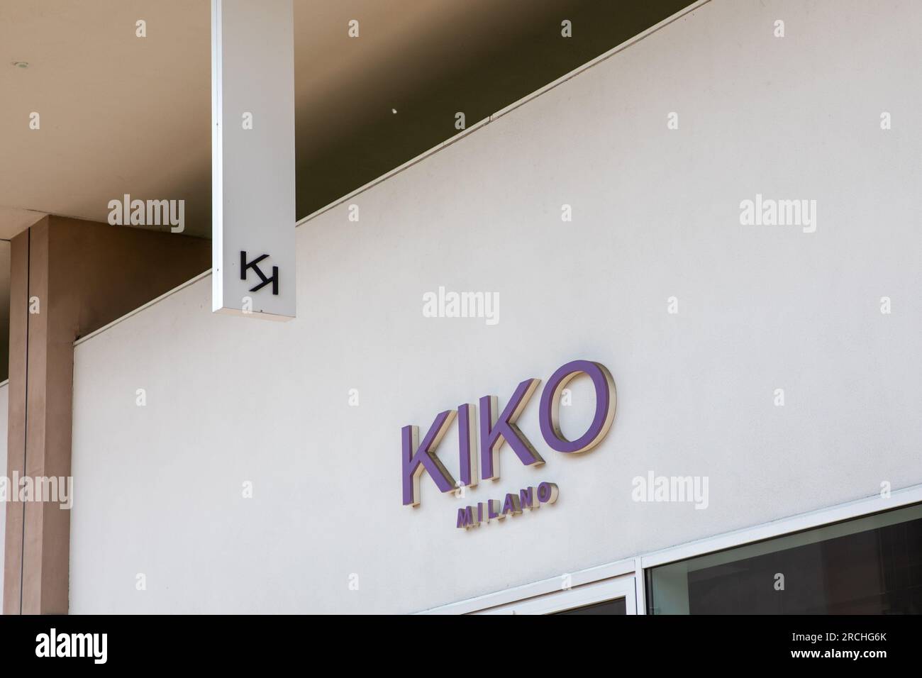 Kiko milano logo hi-res stock photography and images - Alamy