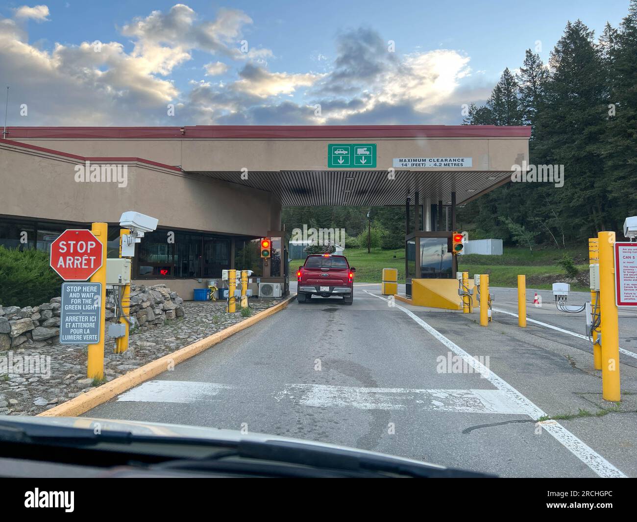 Flag of country canada outline hi-res stock photography and images - Alamy