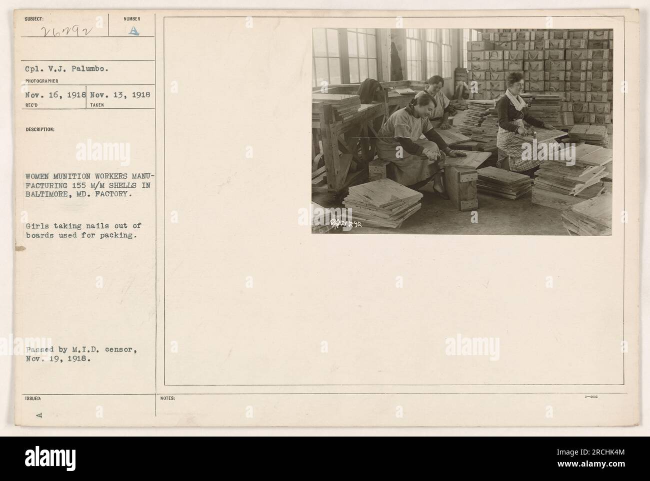 Women in munition work during world war one hi-res stock photography ...
