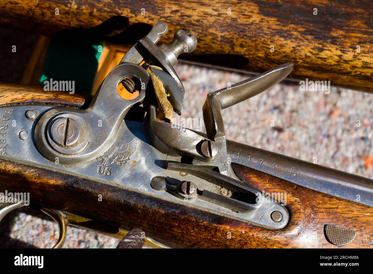 Flintlock breech loading rifle hi-res stock photography and images - Alamy