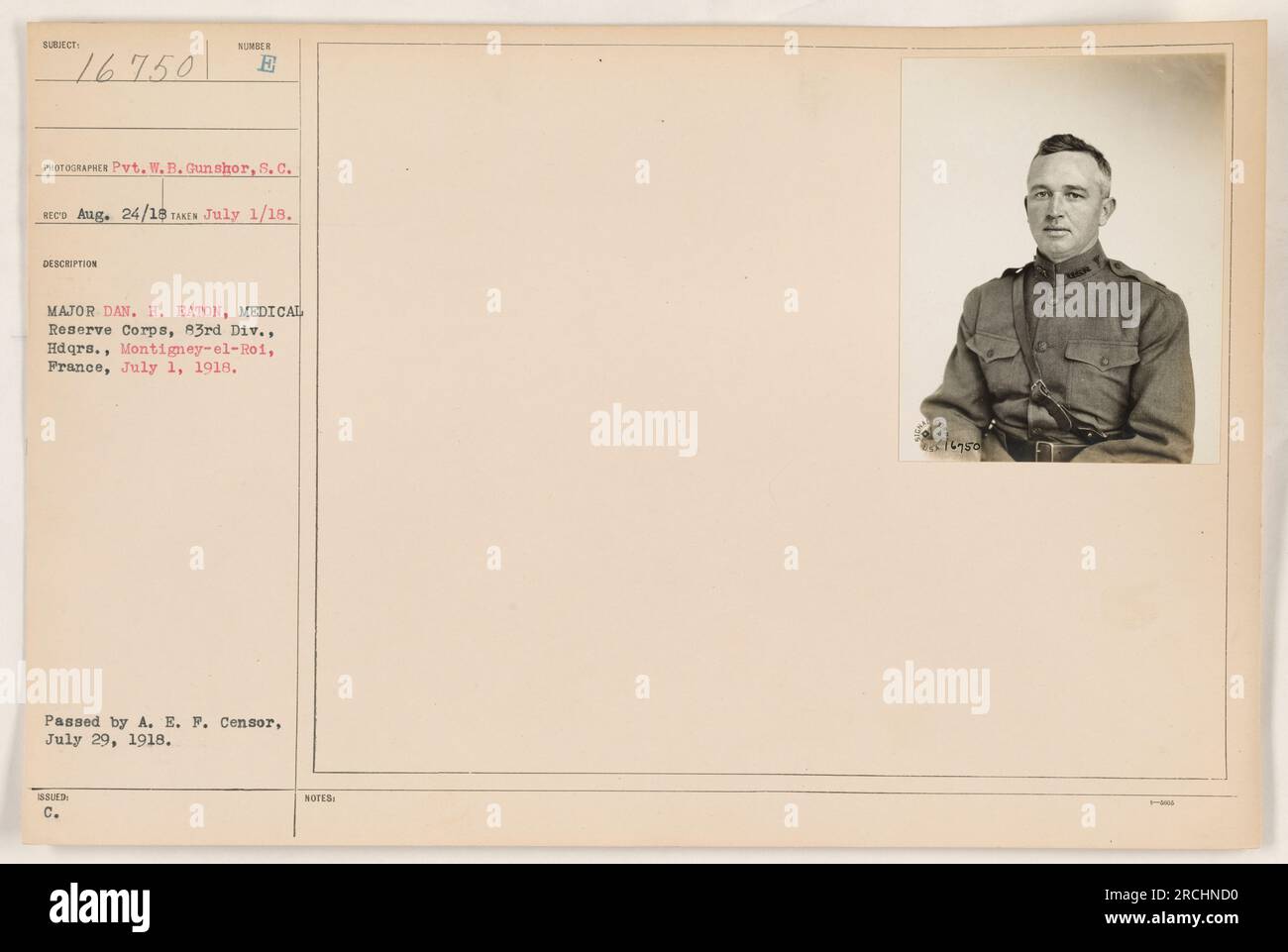 Soldiers preparing for action during World War I Stock Photo - Alamy