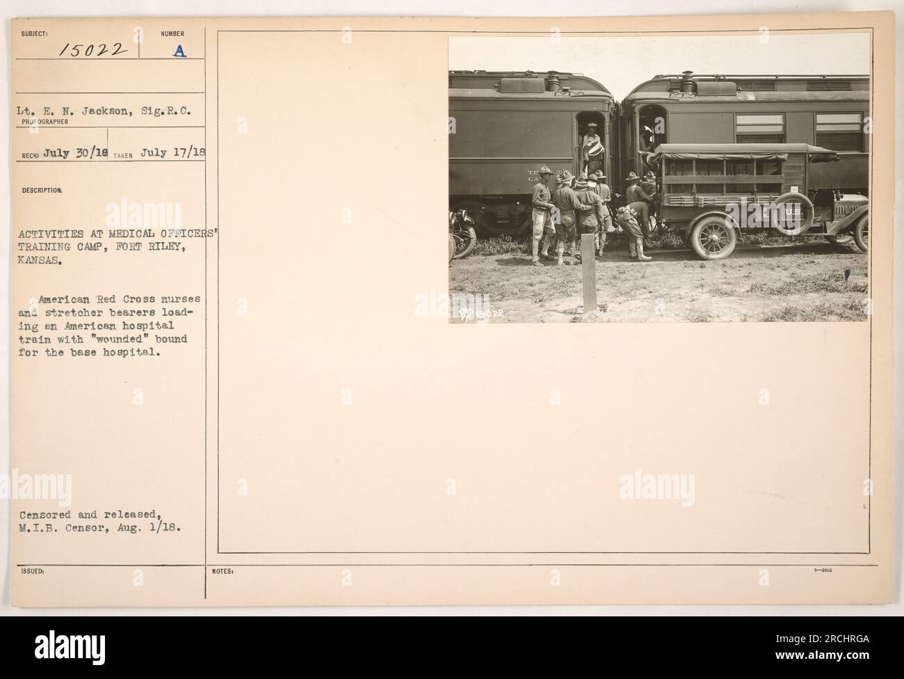 American Red Cross nurses and stretcher bearers load "wounded" soldiers ...