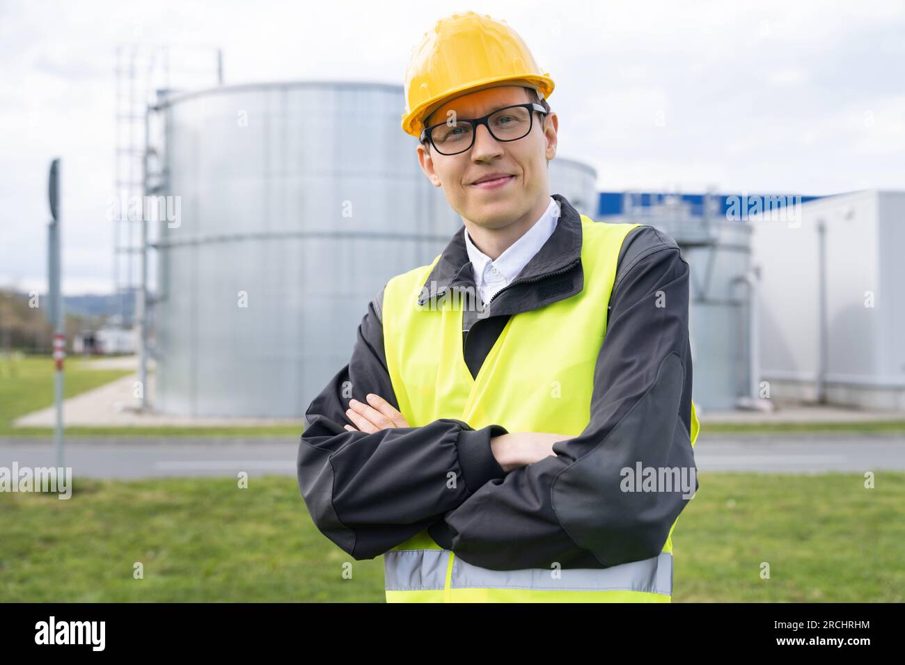 Portrait industrial engineer in safety hi-res stock photography and ...