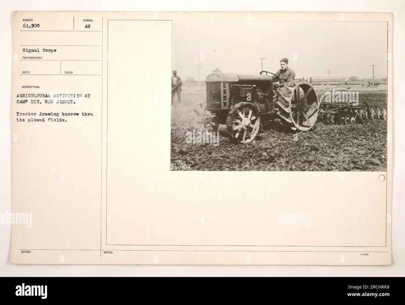 American military food production hi-res stock photography and images ...