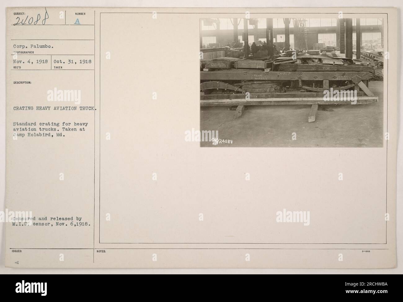 Cargo loading procedure hi-res stock photography and images - Alamy