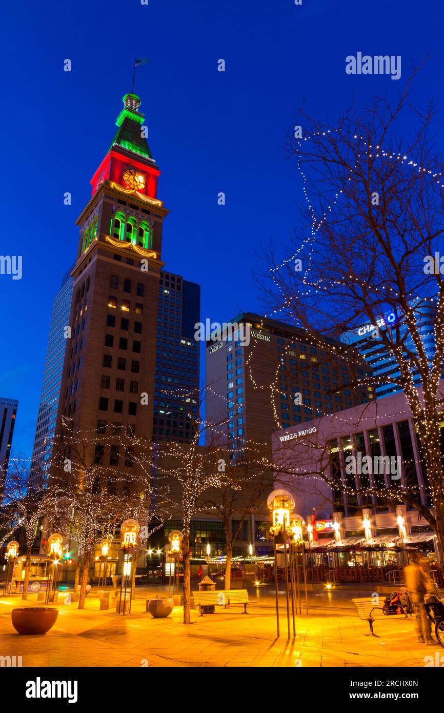Downtown denver christmas 16th street hi-res stock photography and ...