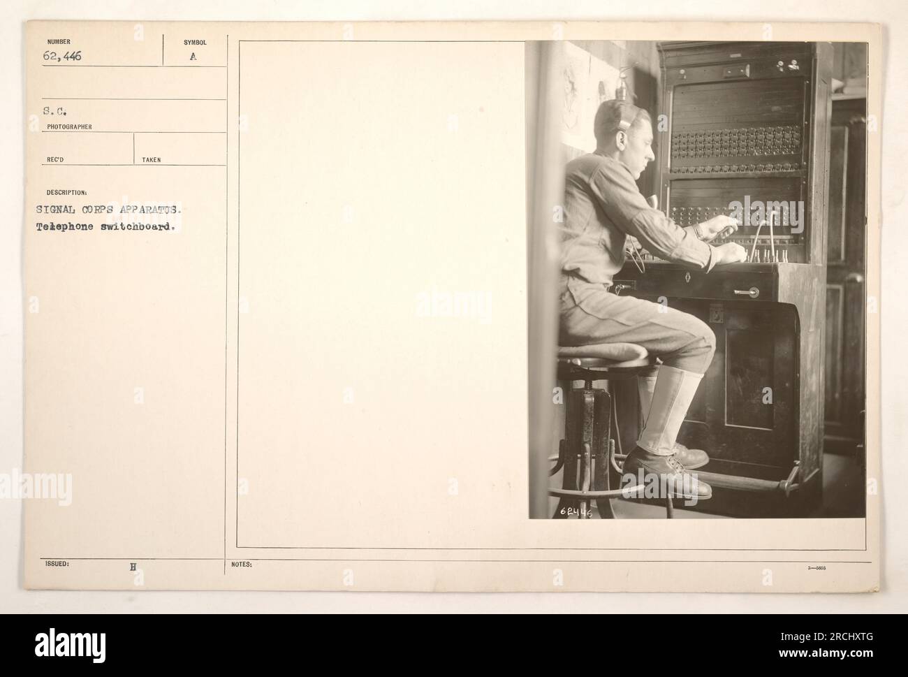 Advance telephone switchboard hi-res stock photography and images - Alamy