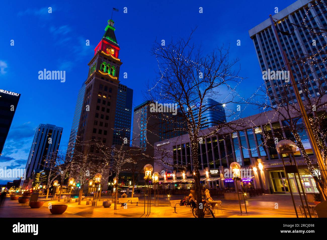 Downtown denver christmas 16th street hi-res stock photography and ...