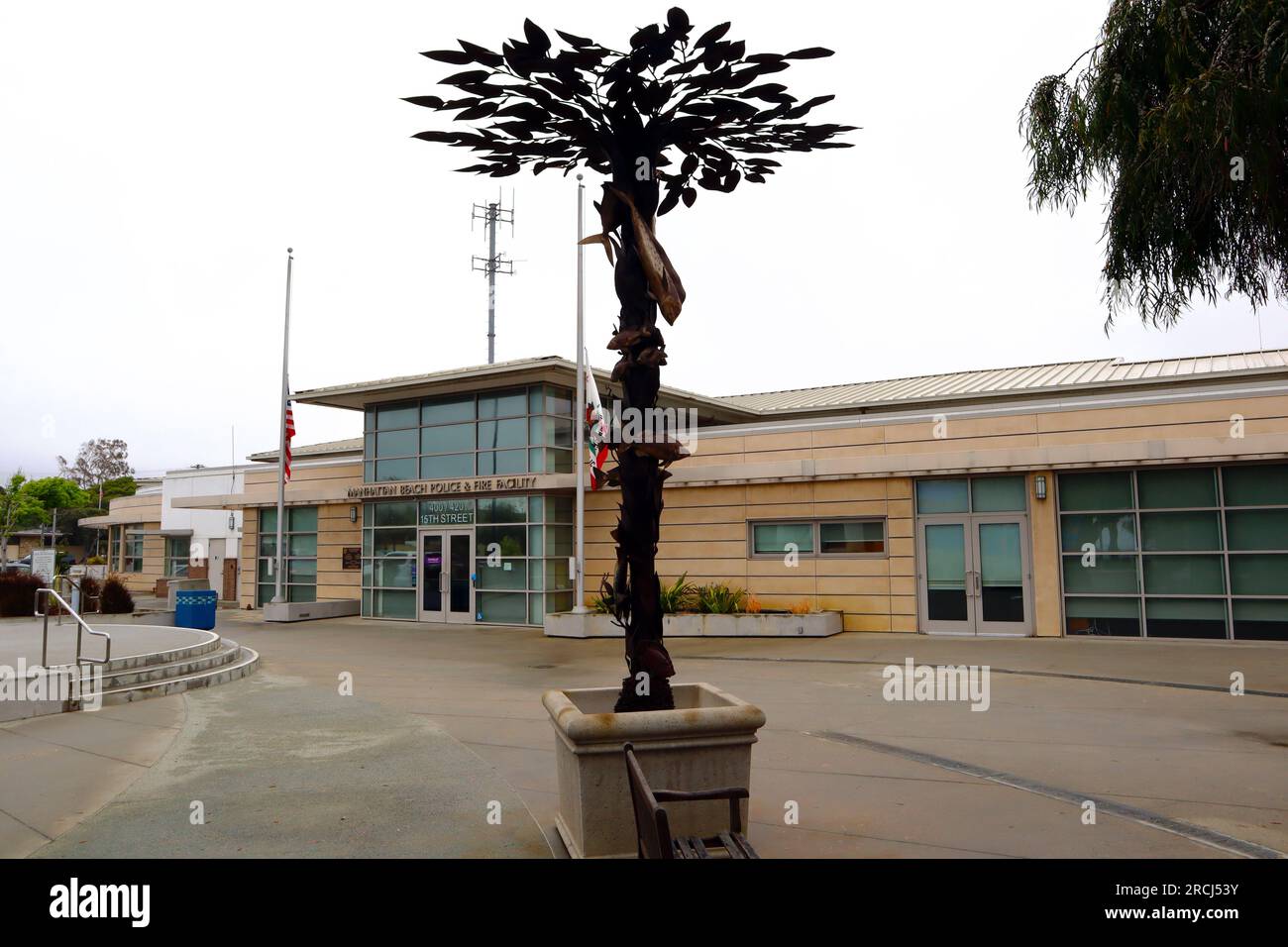 Manhattan Beach, California: Manhattan Beach Police and Fire Facility ...