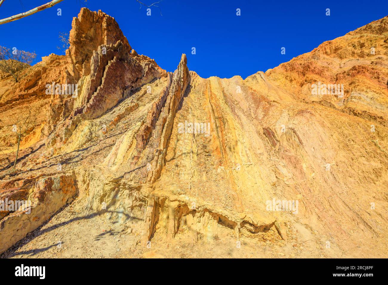 Australian aborigines in bush hi-res stock photography and images - Alamy