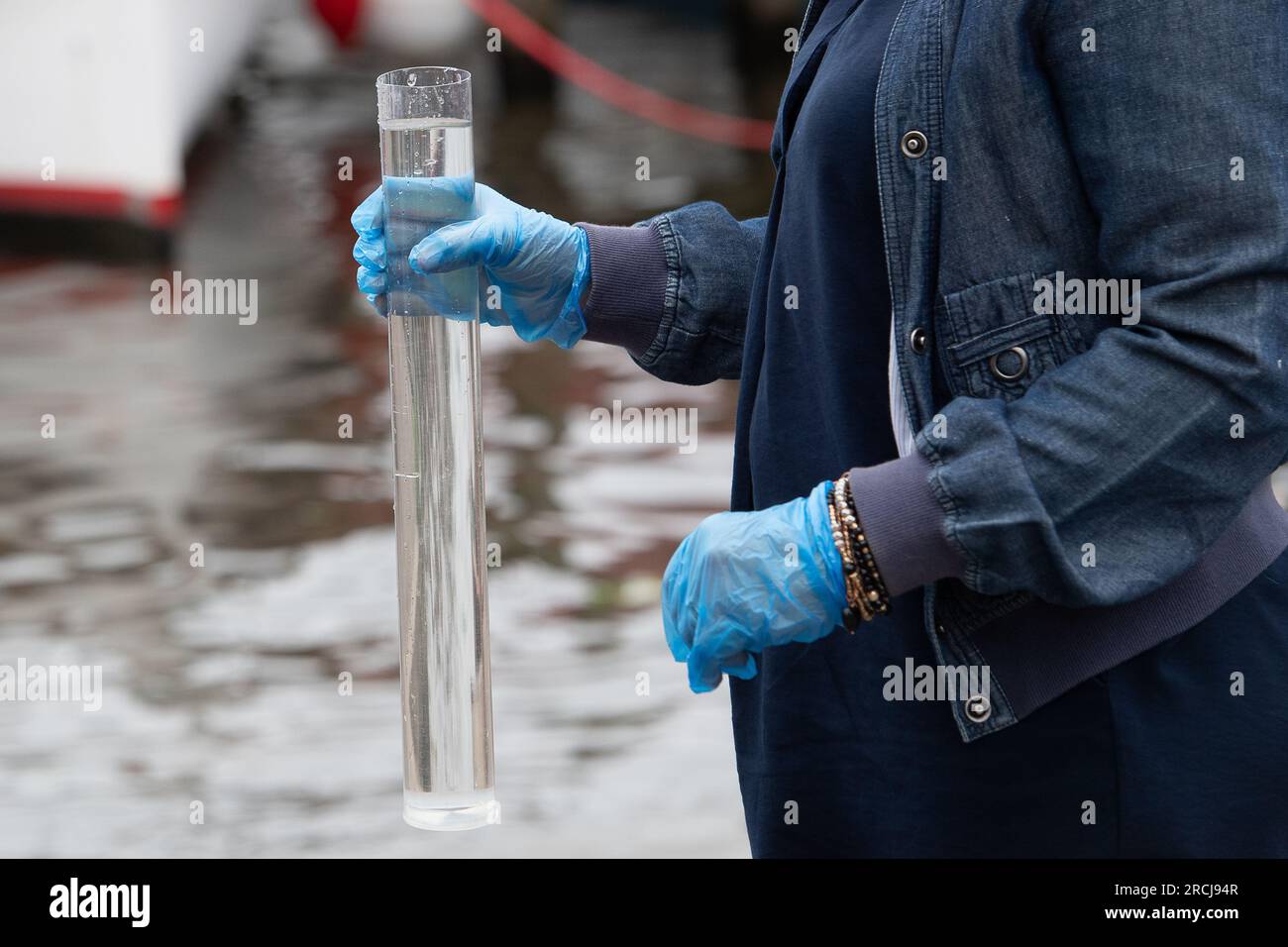 Henley-on-Thames, Oxfordshire, UK. 27th June, 2023. Citizen Scientists ...