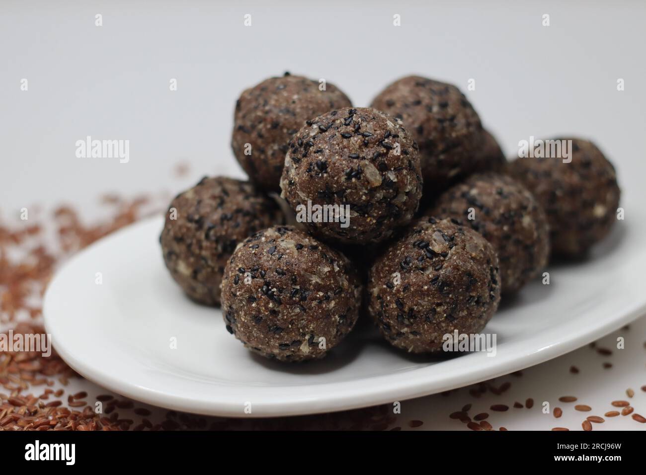 Navara til laddu. Sweet ball made of roasted and ground navara rice ...