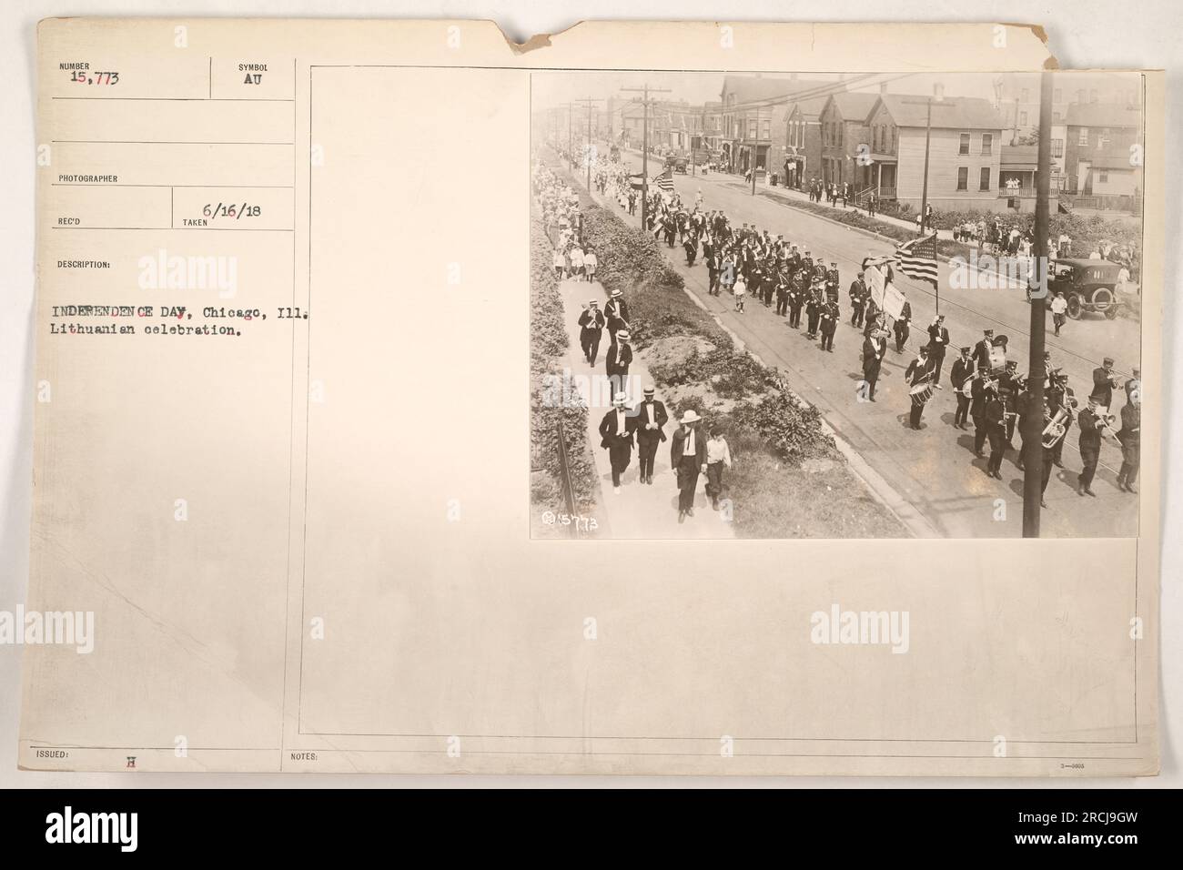 Soldiers march in the Lithuanian Independence Day parade in Chicago ...