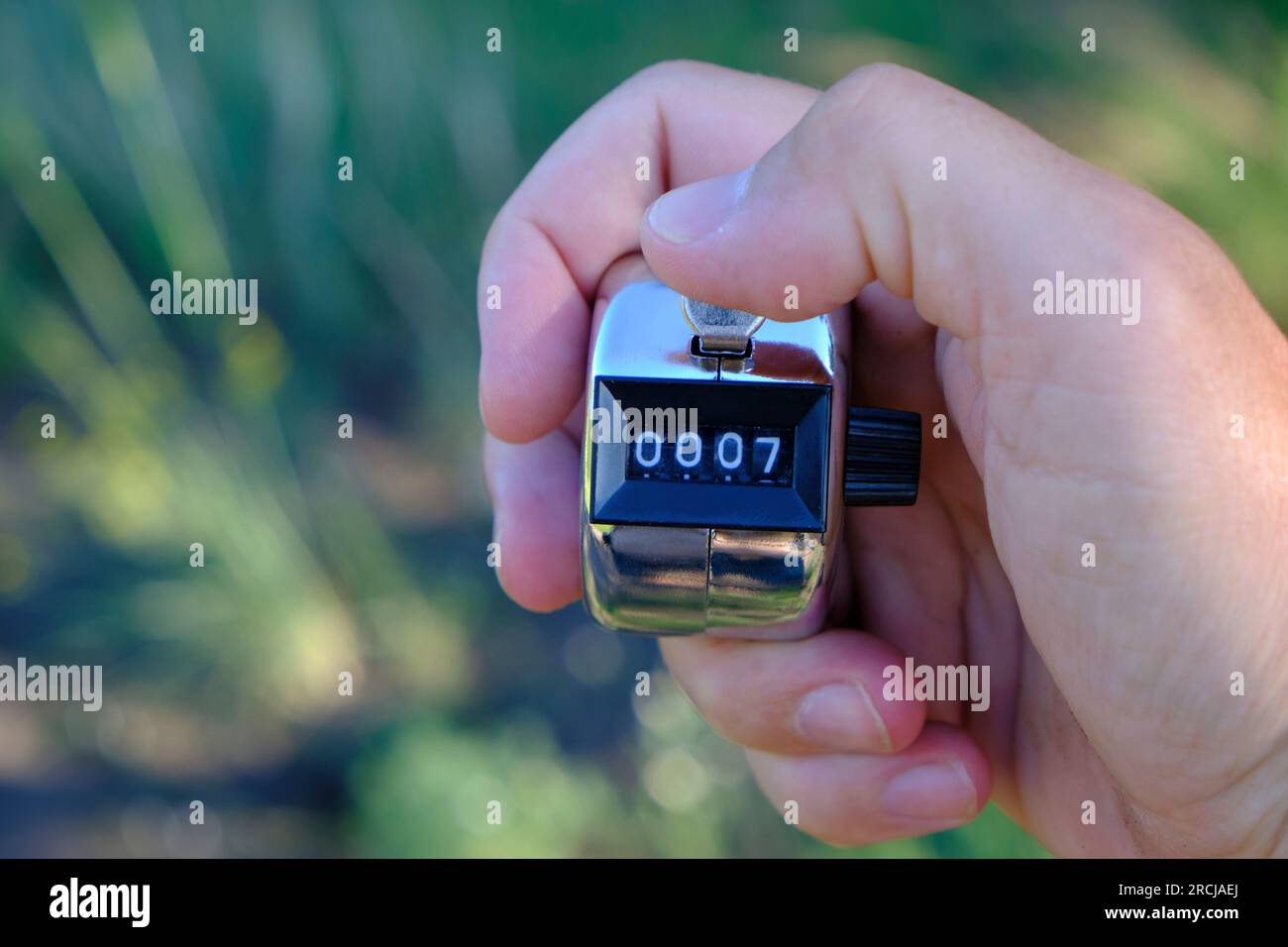 Manual mechanical counter for accurate counting in your hand green ...