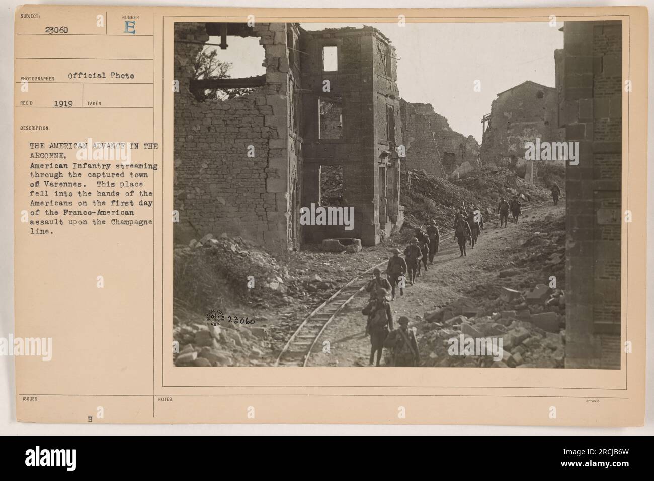 American Infantry streaming through the captured town of Varennes ...