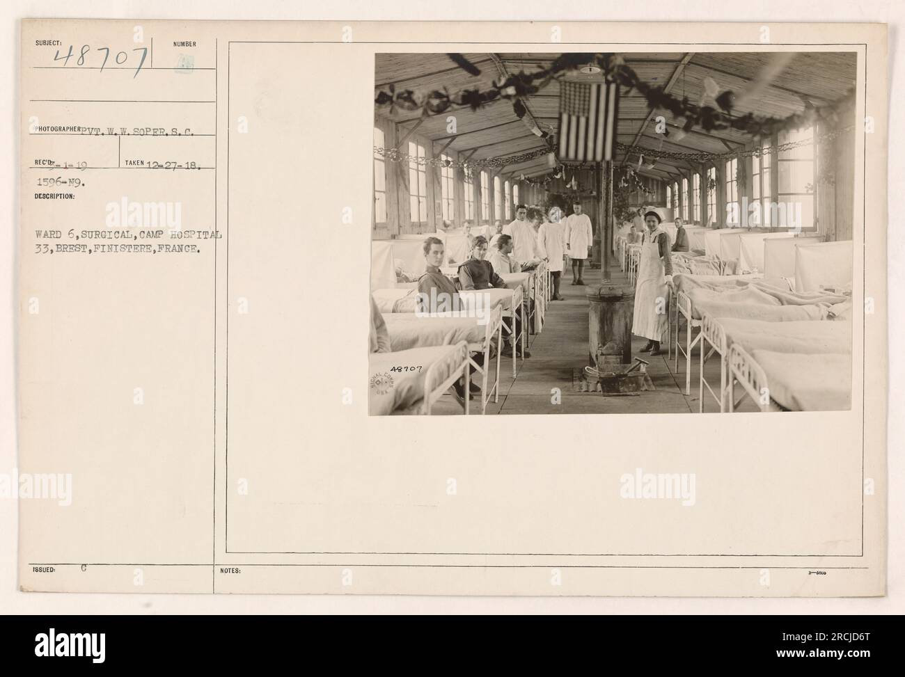 Hospital beds visible hi-res stock photography and images - Alamy