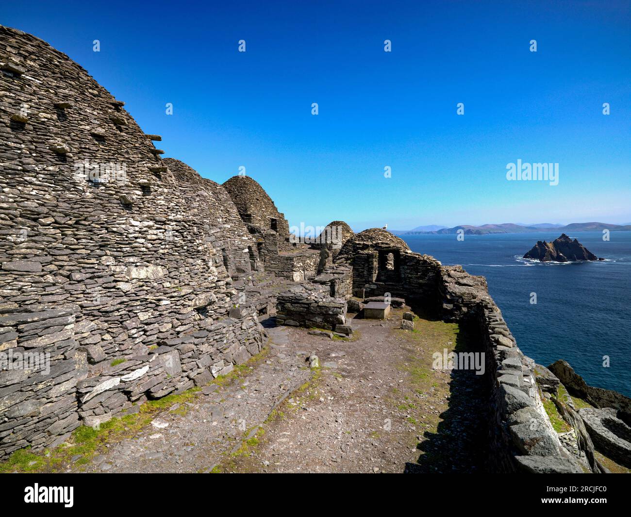 Beehive Huts at the UNESCO World Heritage site, Skellig Michael ...
