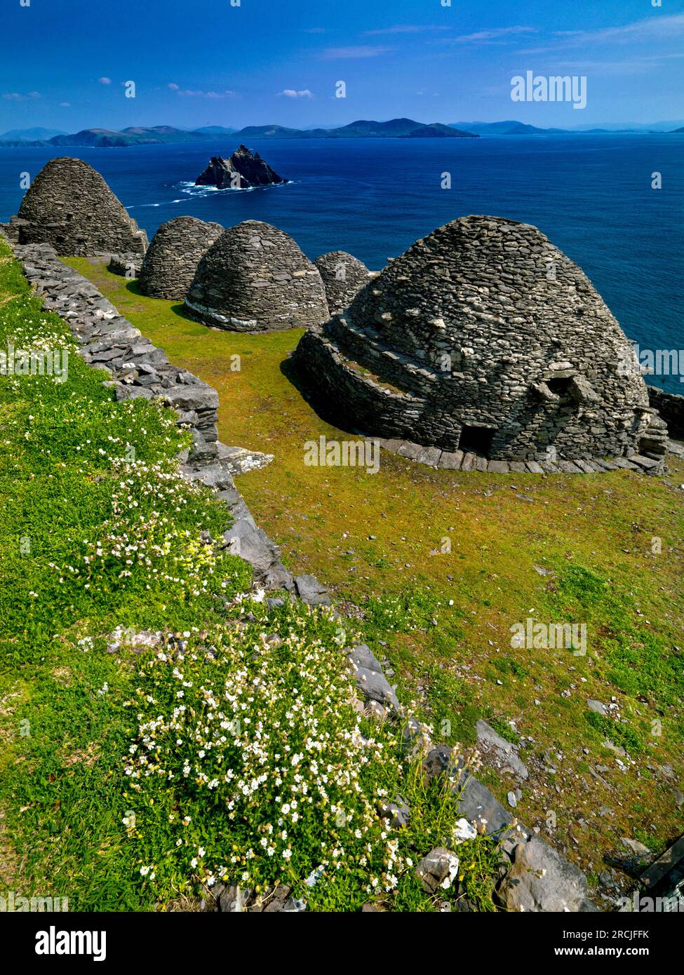 Beehive Huts at the UNESCO World Heritage site, Skellig Michael ...