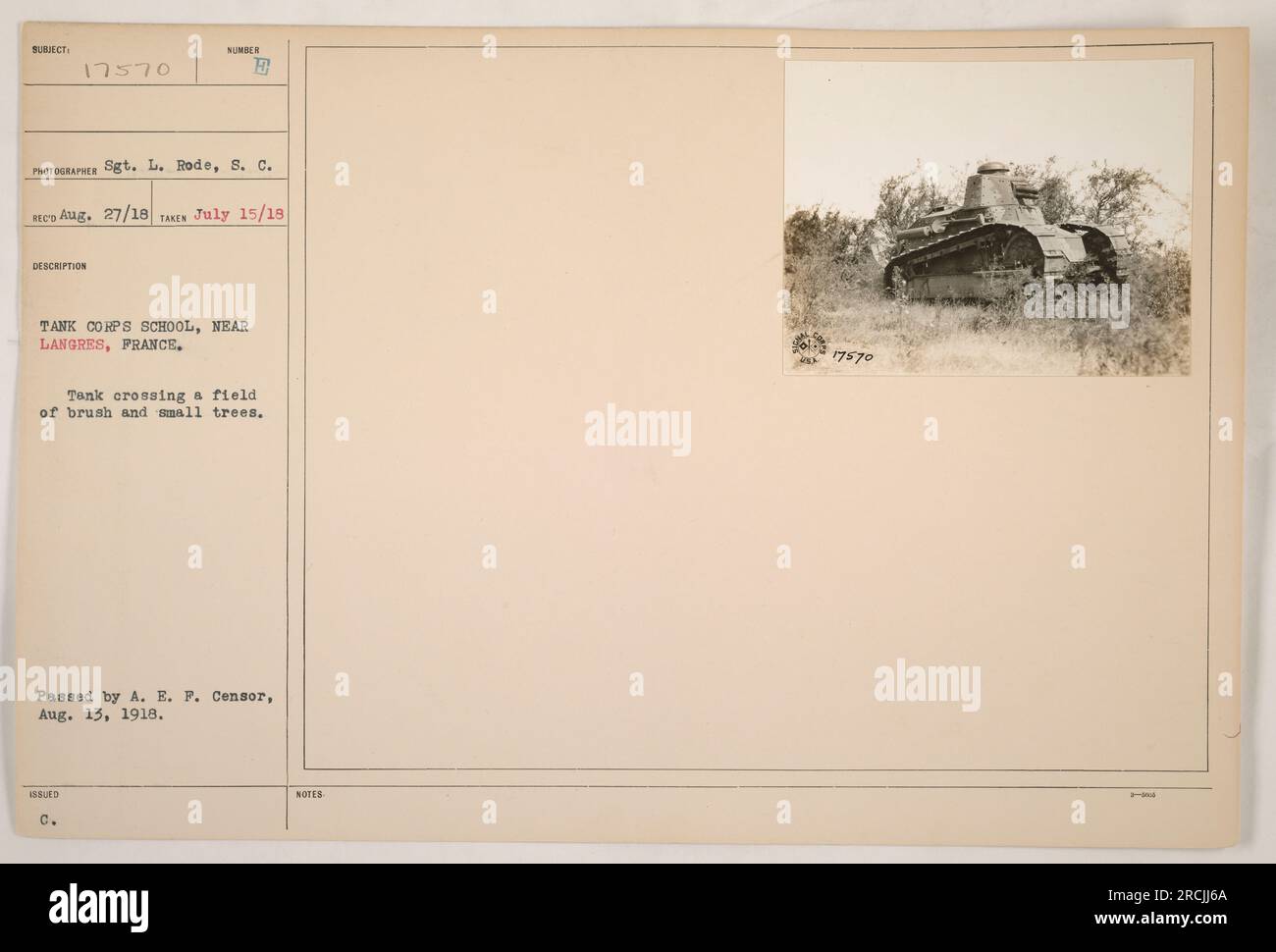 Photographs of tank movement hi-res stock photography and images - Alamy