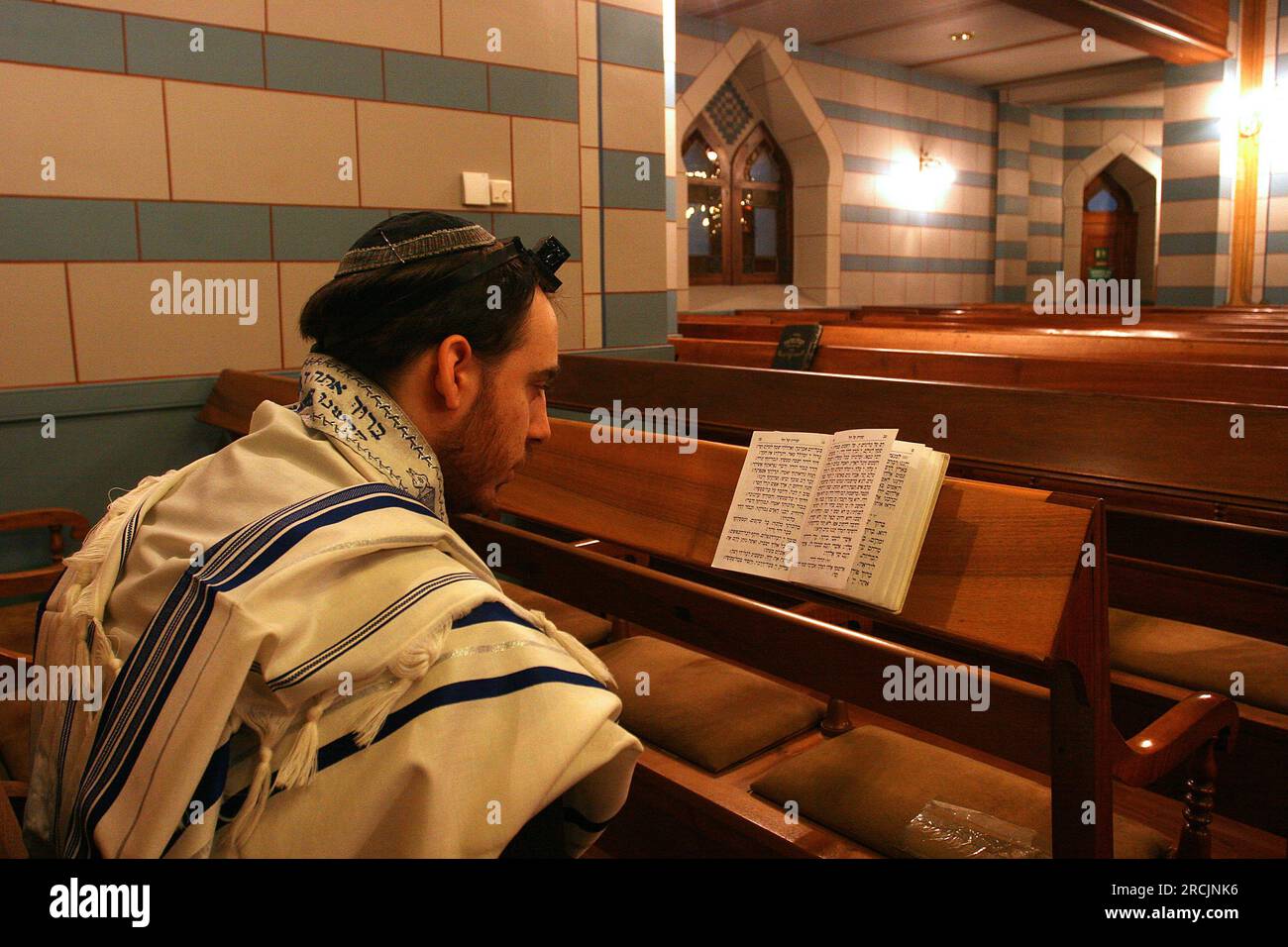 Geneva synagogue hi-res stock photography and images - Alamy