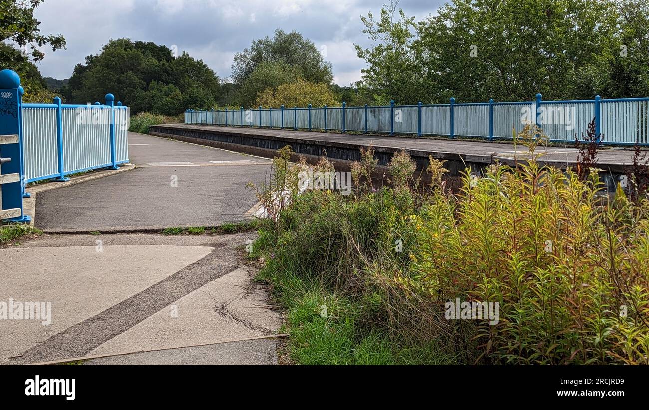 Wey Navigation and Basingstoke Canal entire route locks canal boats ...