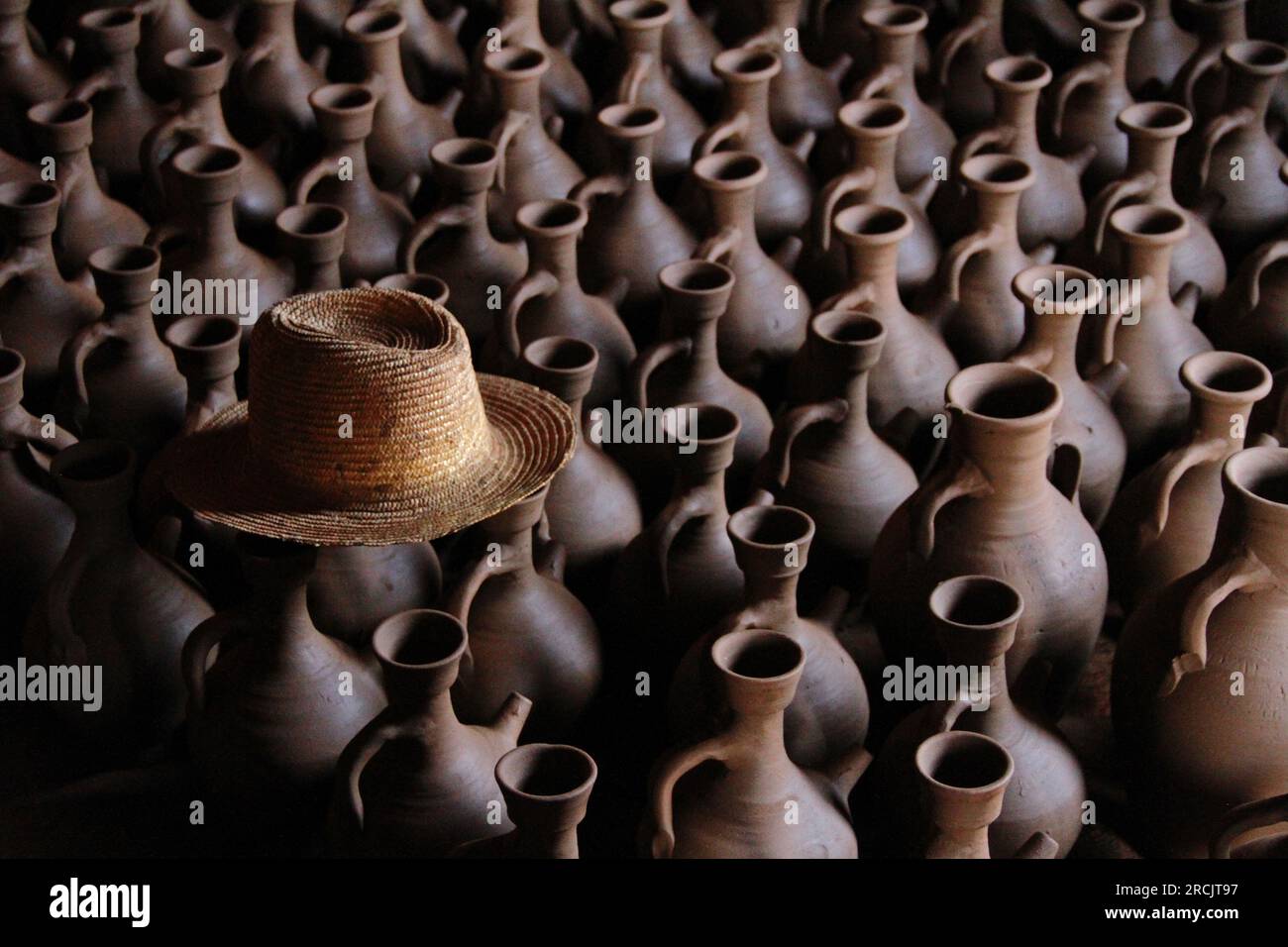 Making sand sculptures hi-res stock photography and images - Alamy