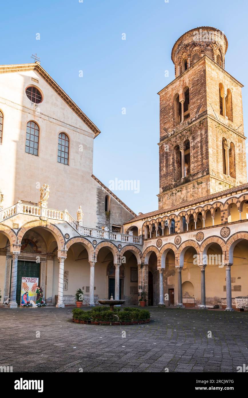 Salerno, Italy - 25th Dec 2022: Courtyard of Salerno Cathedral with ...