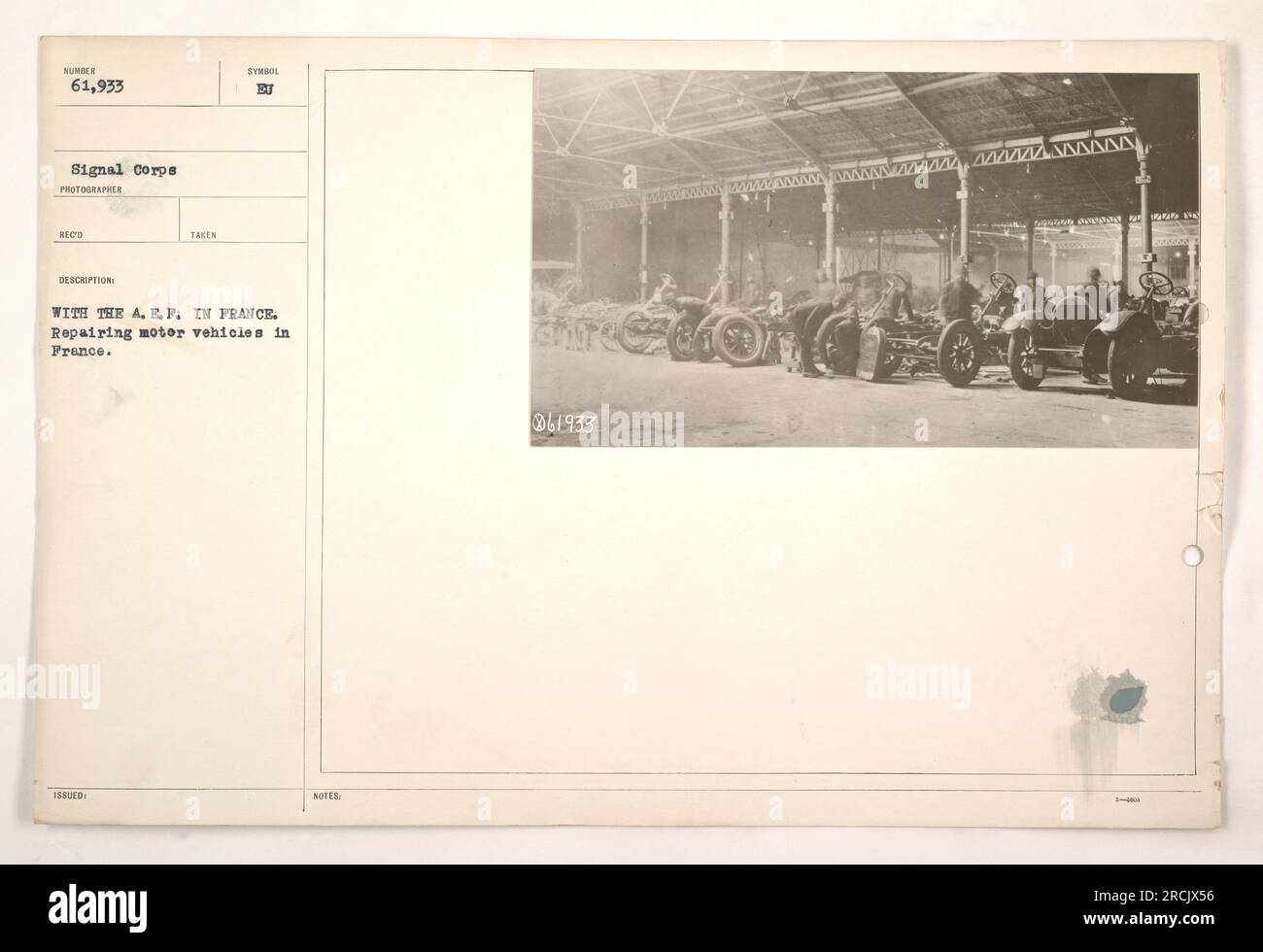 Soldiers of the American Expeditionary Forces (AEF) stationed in France ...