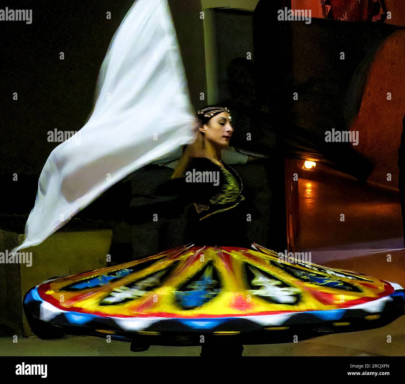 Dancing turkish women hi-res stock photography and images - Alamy