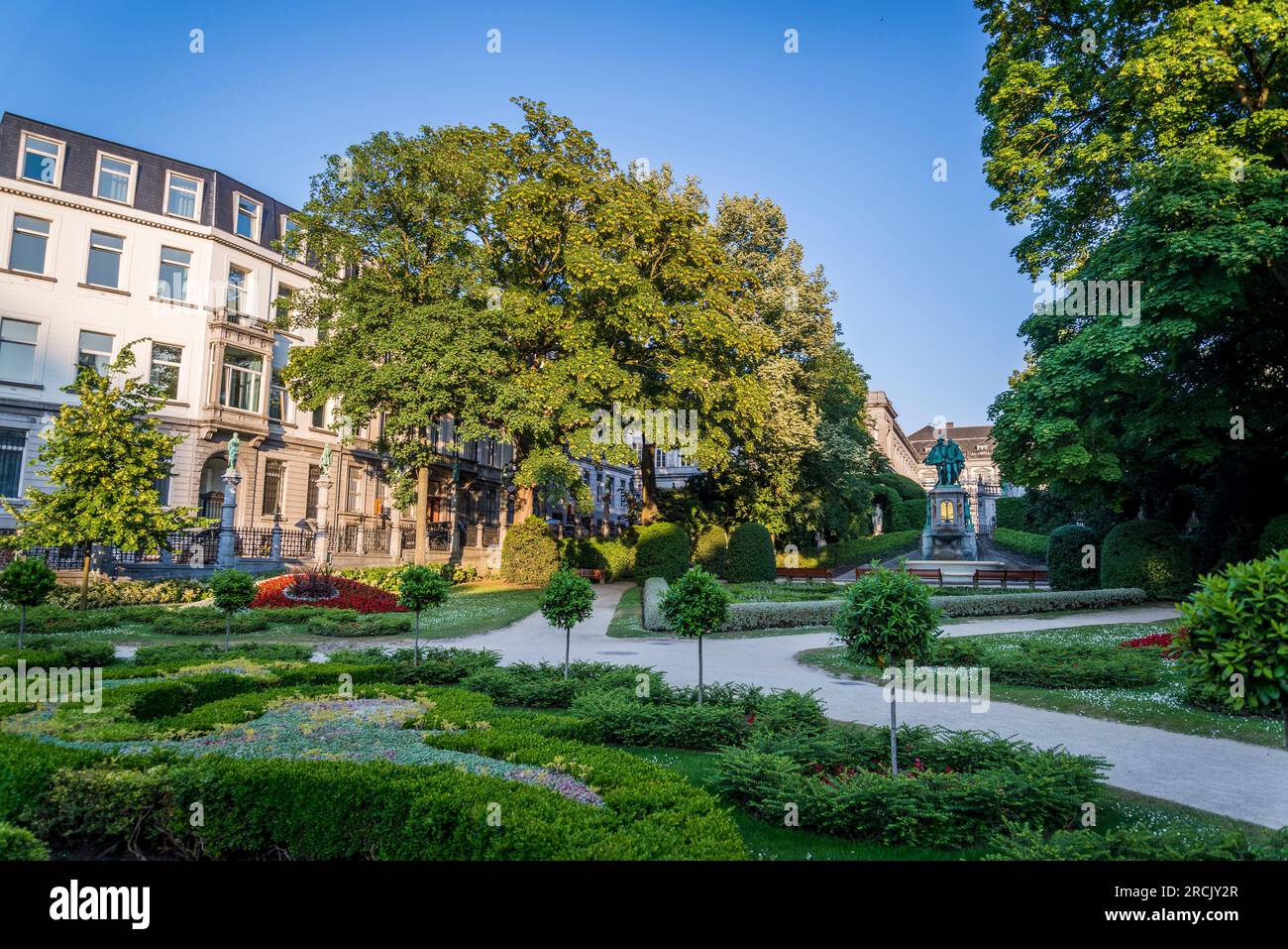 Square du Petit Sablon, a Flemish neo-Renaissance style flower garden ...