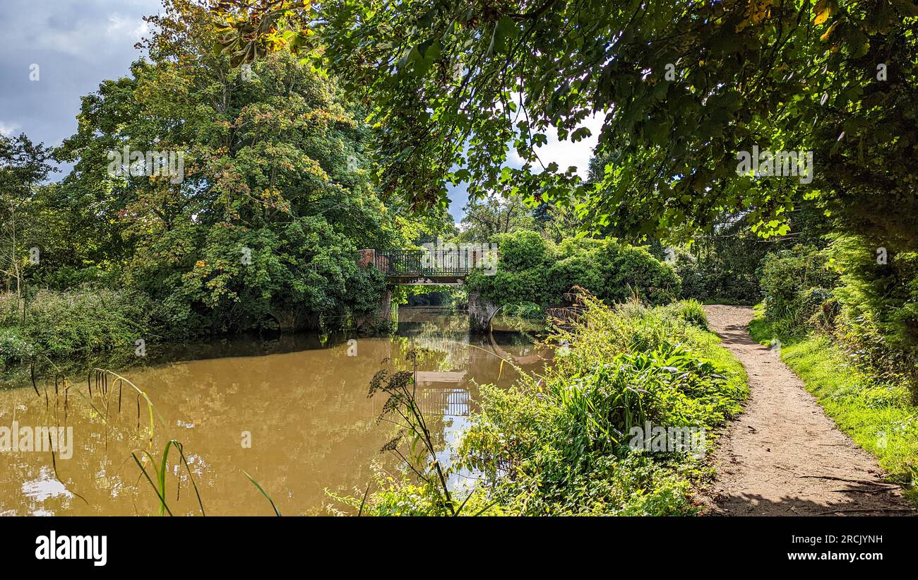 Wey Navigation and Basingstoke Canal entire route locks canal boats ...
