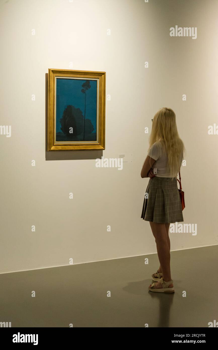Belgian surrealist artist rene magritte hi-res stock photography and ...