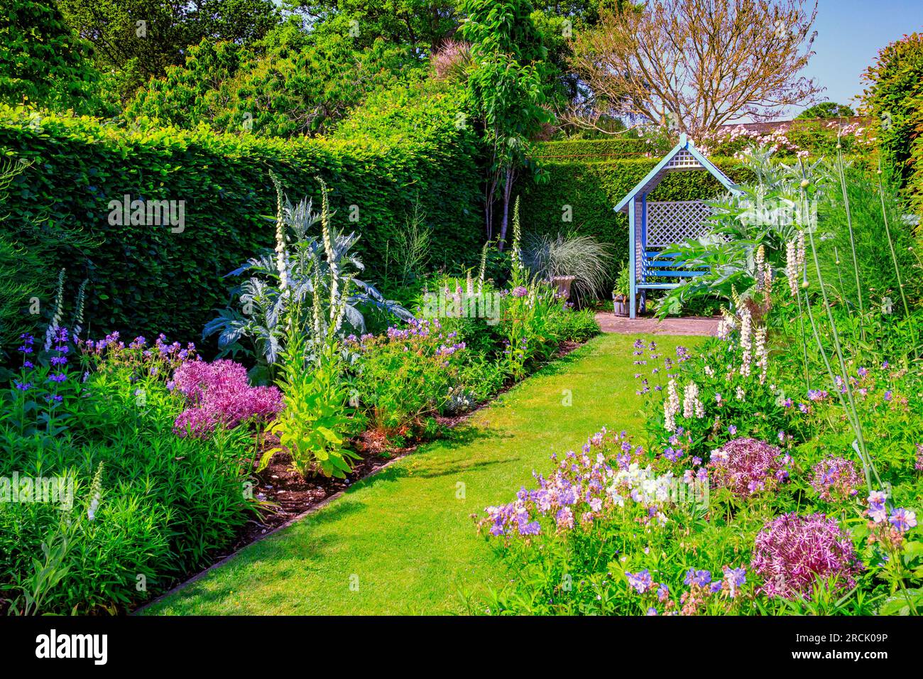 An attractive palette of blues and pinks in the Wedding Borders at the ...