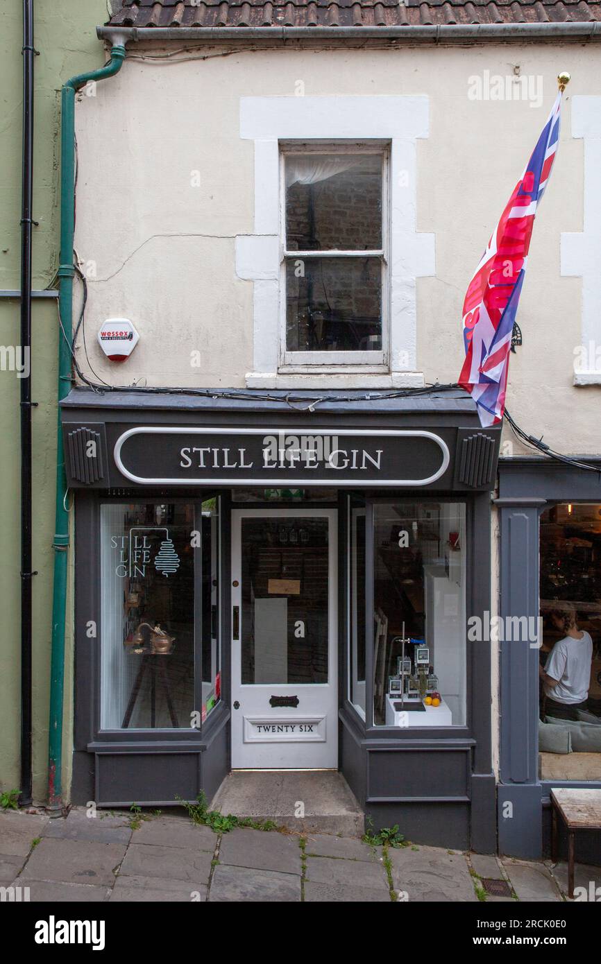 Independent shopping in Frome, Somerset Stock Photo - Alamy
